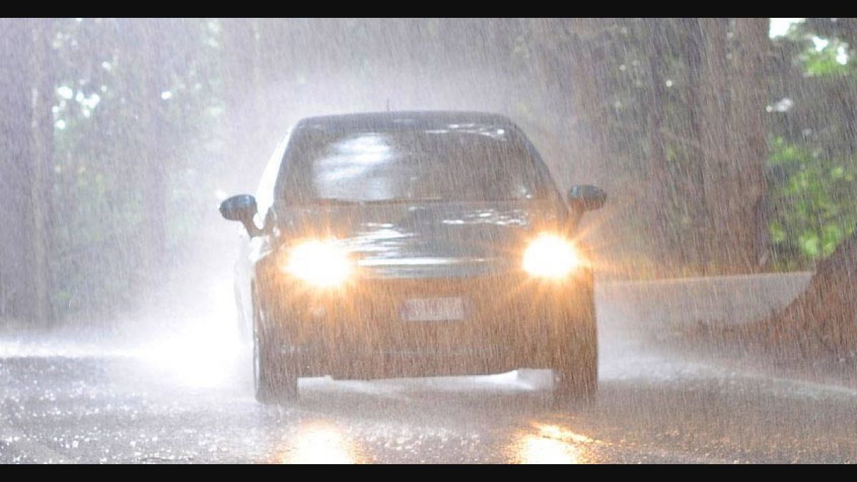 10 Essential Tips for Safe and Smooth Driving During the Rainy Season ...